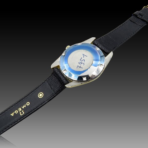 Montre Omega Seamaster MÃ©tal dorÃ© de 1961. Stock neuf. 35 mm.