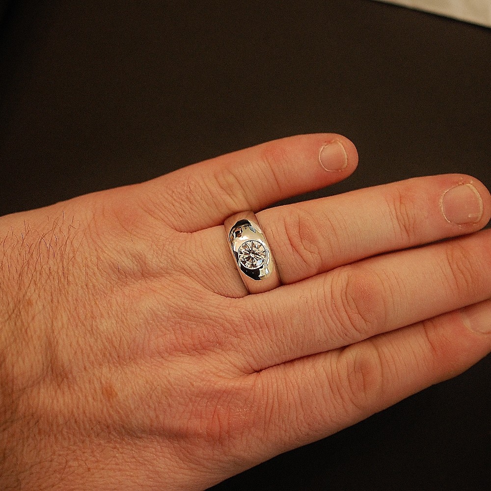 Bague Jonc Anglais en Or gris 18K Massif avec Diamant Brillant 1,23