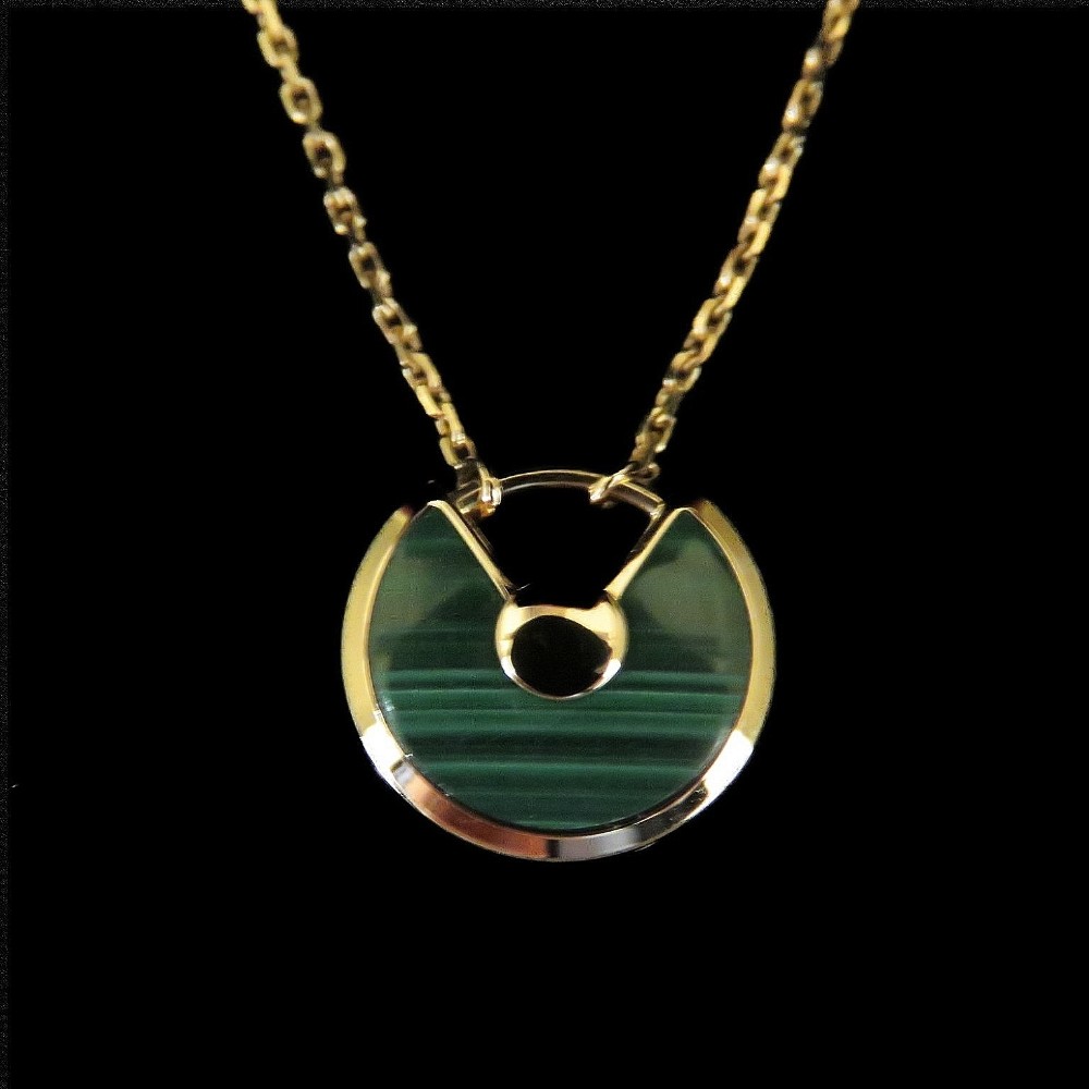Collier Pendentif Cartier Collection Amulette XS Malachite et